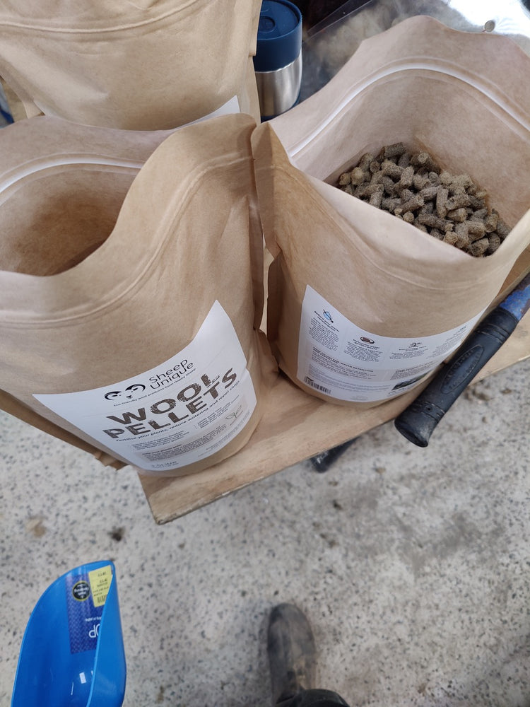 Garden Wool Pellets ~ 100% British Sheep Wool – Island Farm Shop